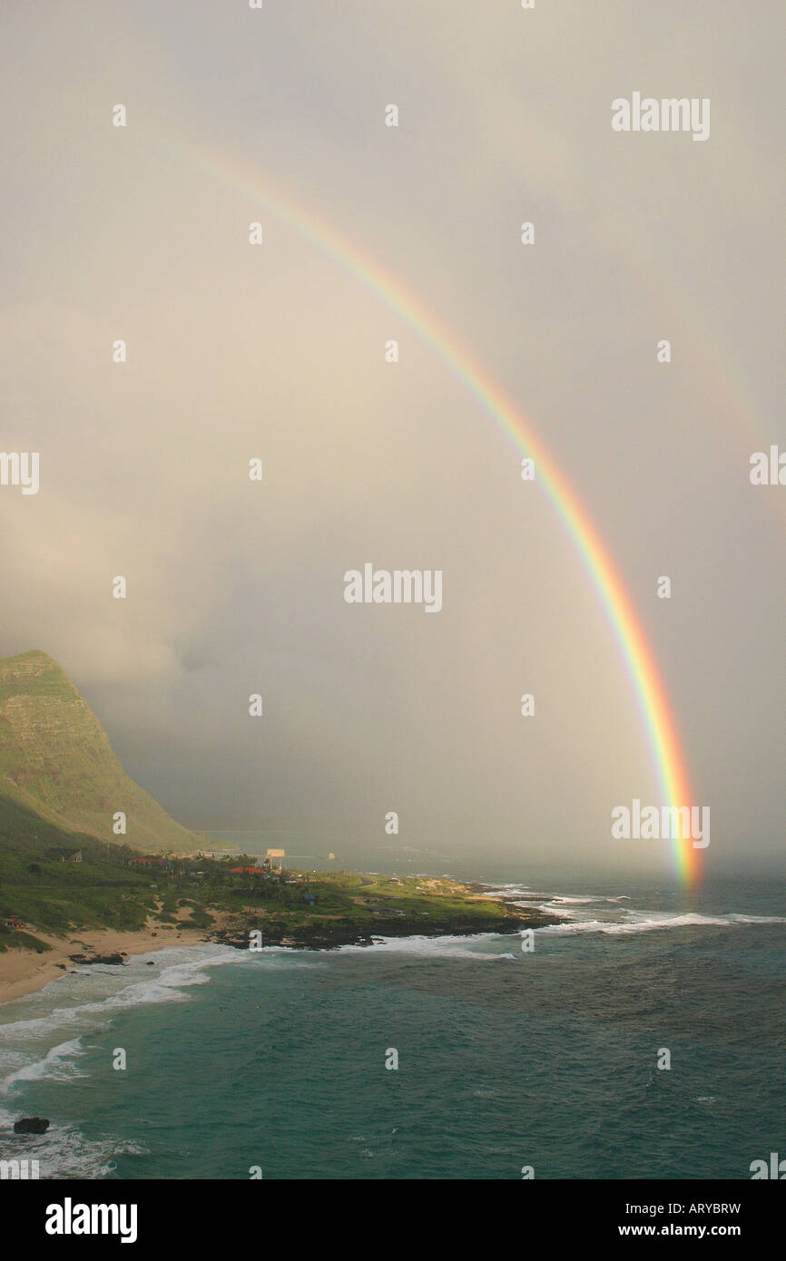 An early morning rainstorm helps to create a spectacular Hawaiian ...