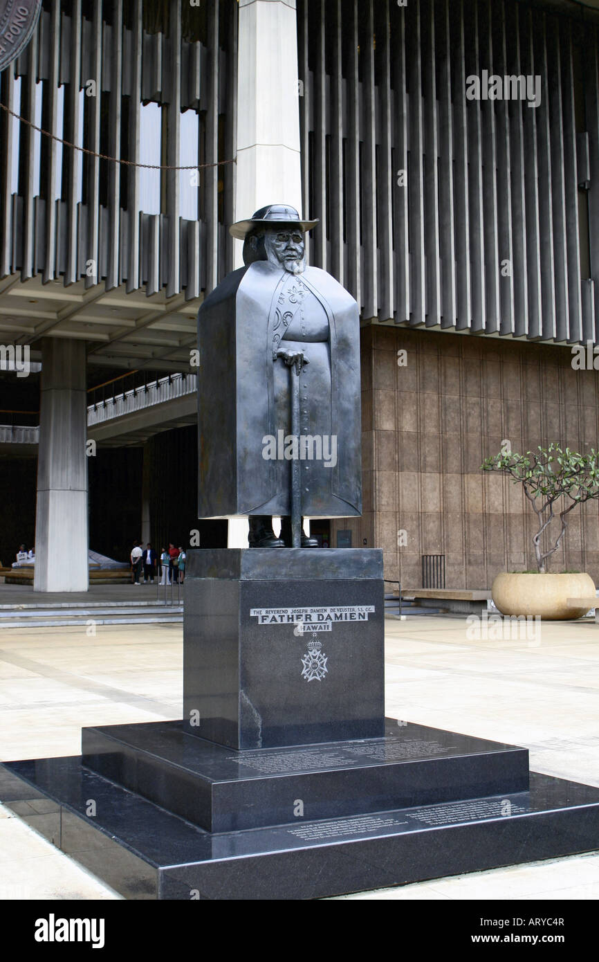 Father damien hi-res stock photography and images - Alamy