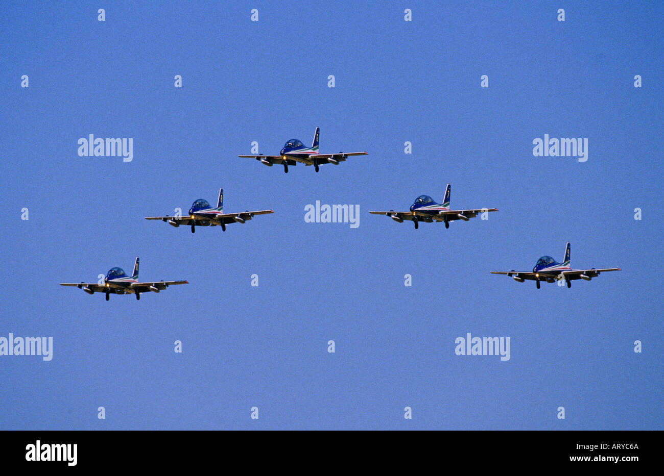 Italian military formation hi-res stock photography and images - Alamy