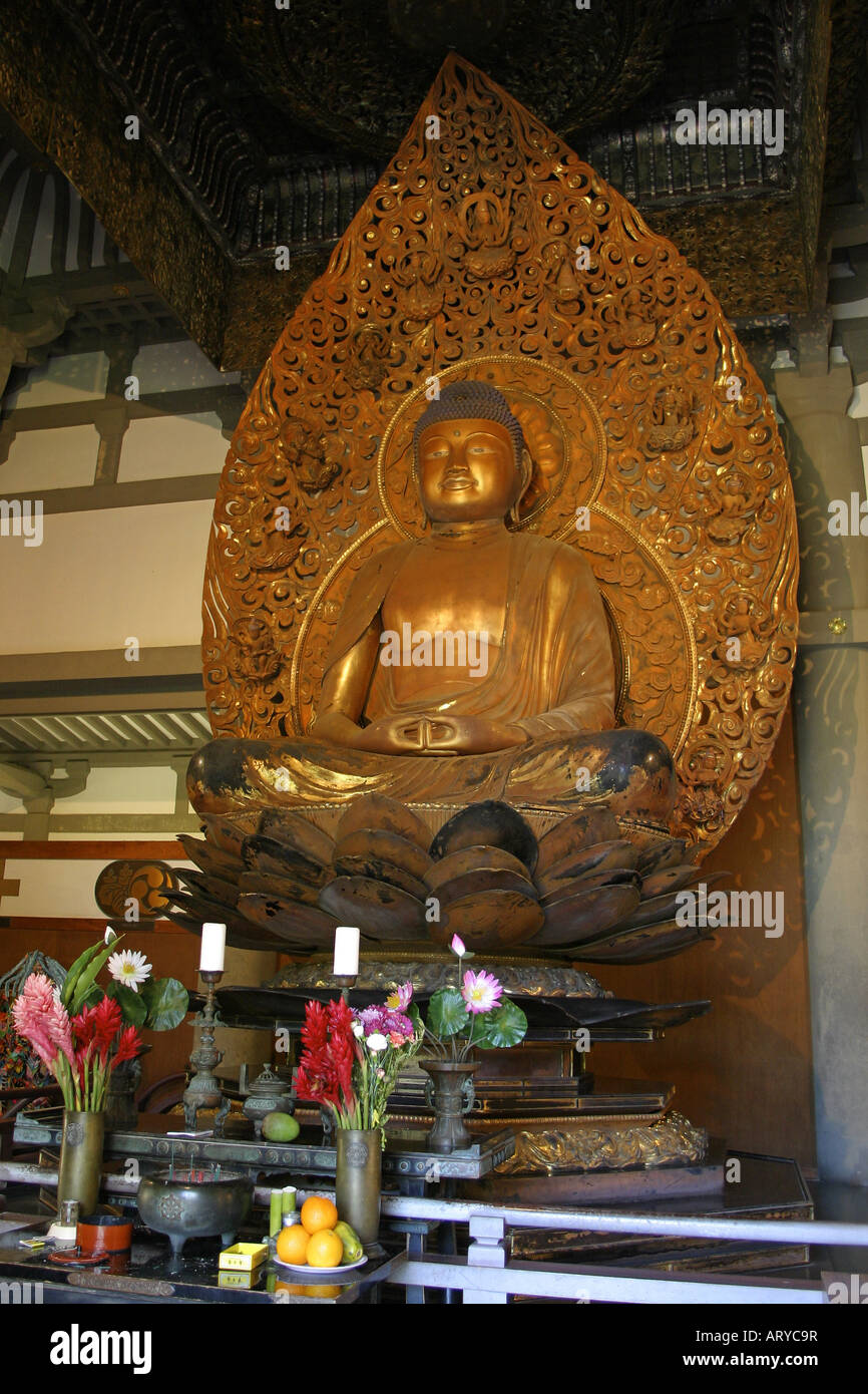 Statue of the Buddha in the Byodo-in Temple located in the Valley of ...