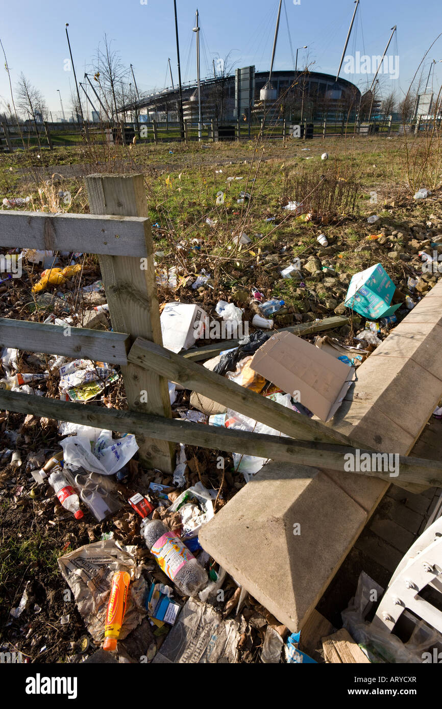 Rubbish On Ground Stock Photos & Rubbish On Ground Stock Images - Alamy