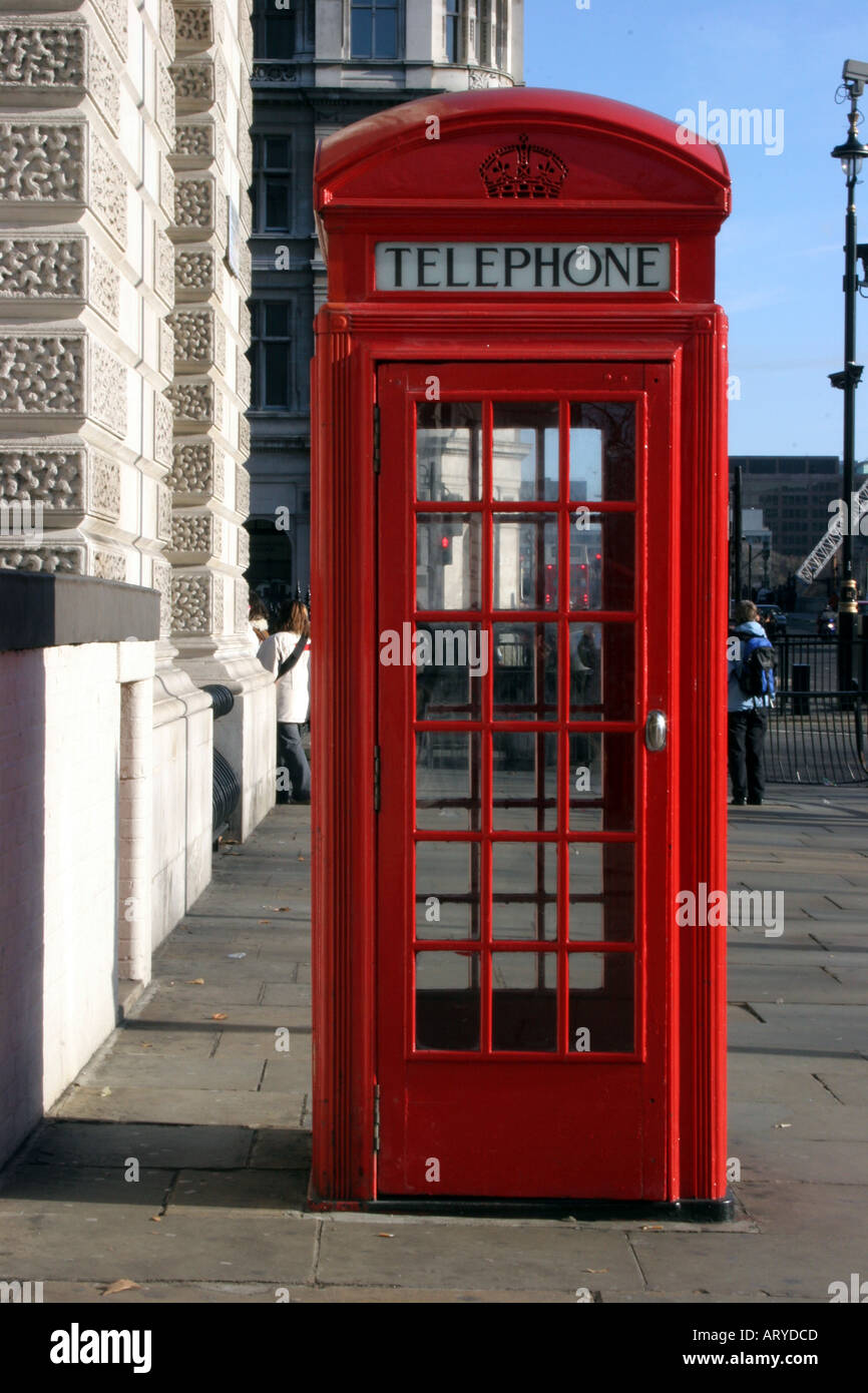 Traditional red English Telephone box, Westminster, London, England ...
