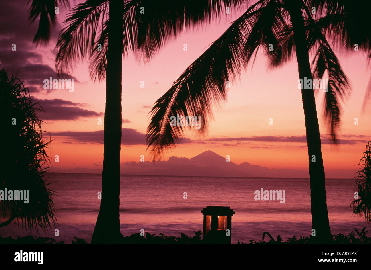 sunset across lombok strait Stock Photo - Alamy