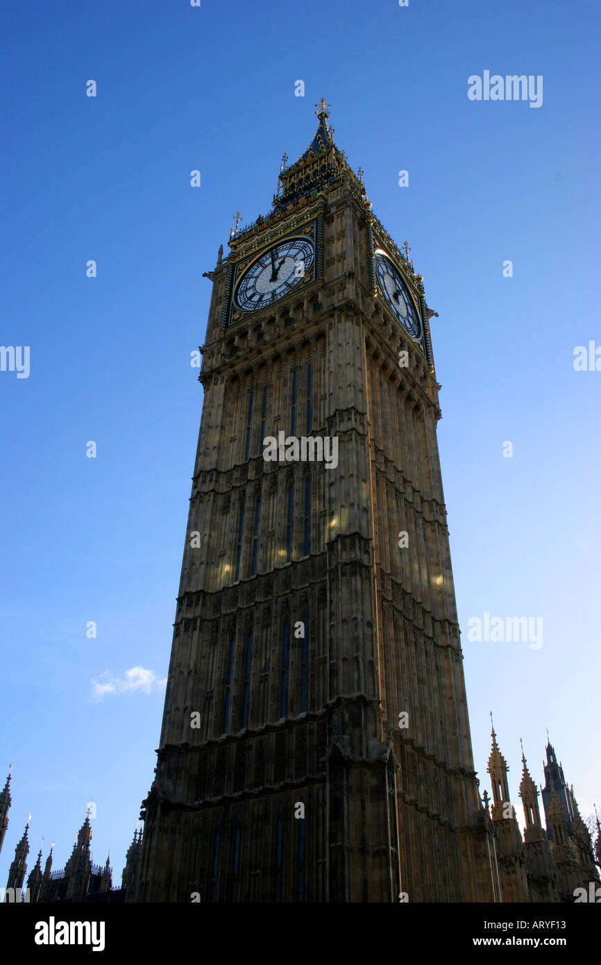 Big Ben clocktower and the houses of parliament, London, England ...