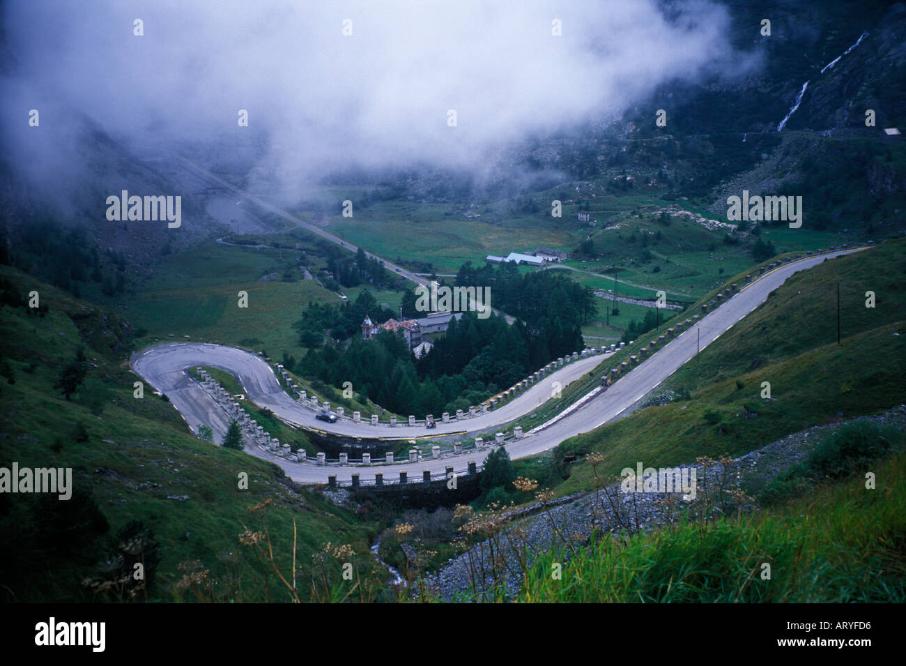 Road hd hi-res stock photography and images - Alamy
