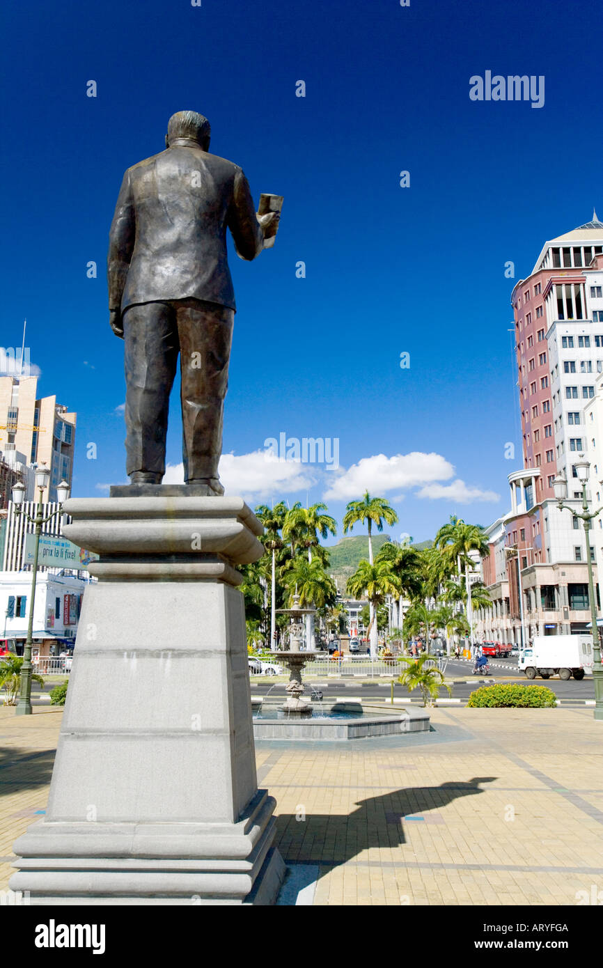 Statue sir seewoosagur ramgoolam hi-res stock photography and images ...