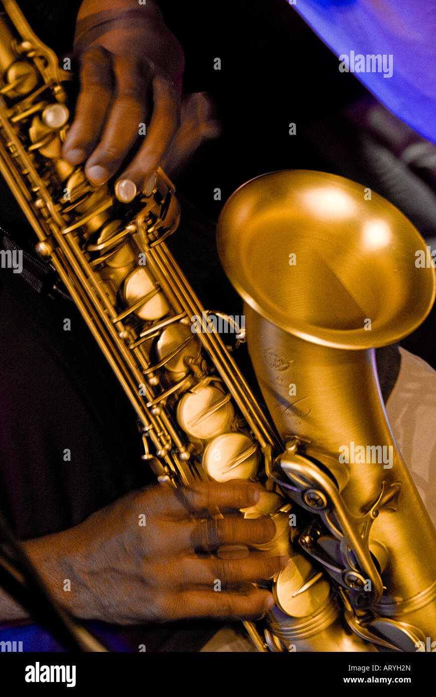 Saxo player hi-res stock photography and images - Alamy