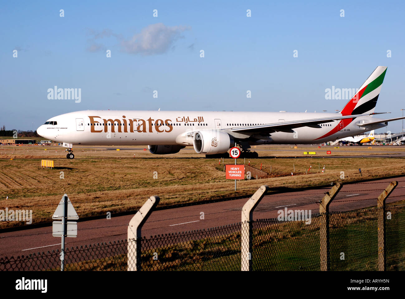 777 aircraft hi-res stock photography and images - Alamy