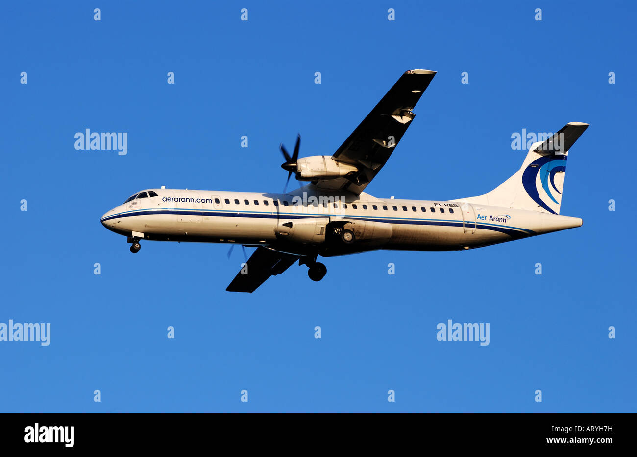 Aer Arann Aerospatiale ATR 72 aircraft approaching Birmingham ...