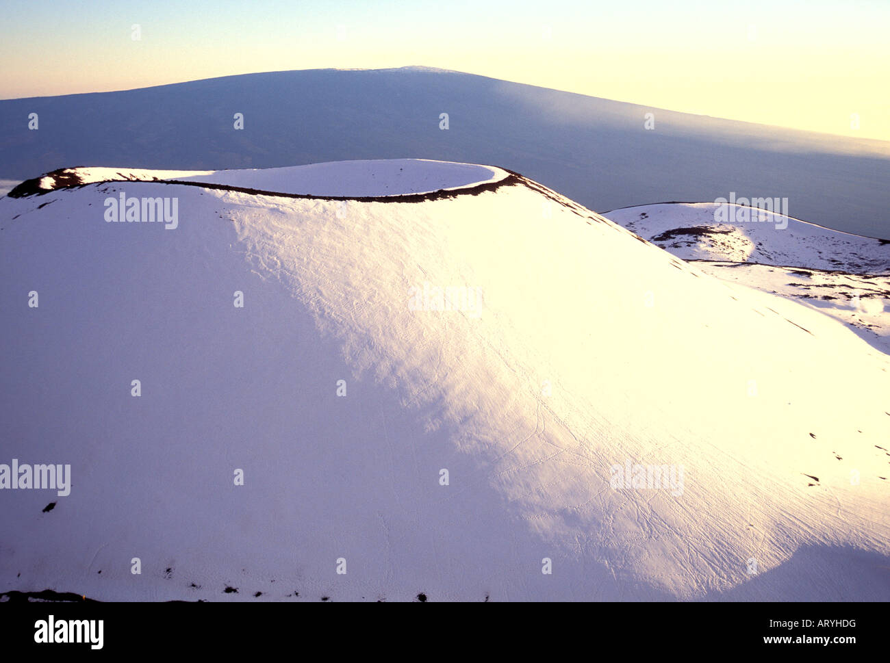 Snowcapped Puu Lilinoe (crater) at 12,987 feet elevation, just below ...