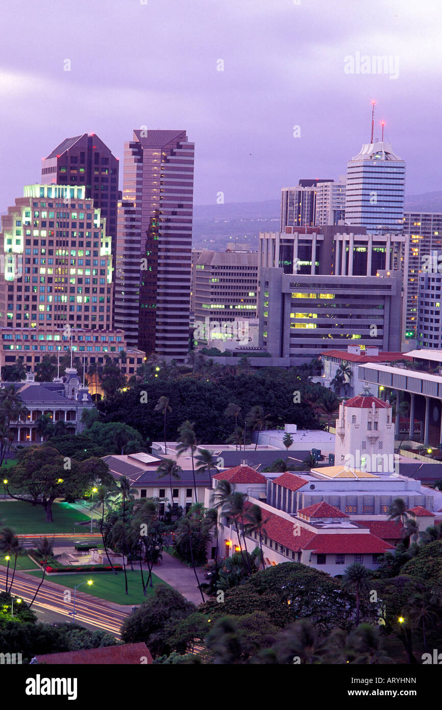 Downtown honolulu at dusk hi-res stock photography and images - Alamy