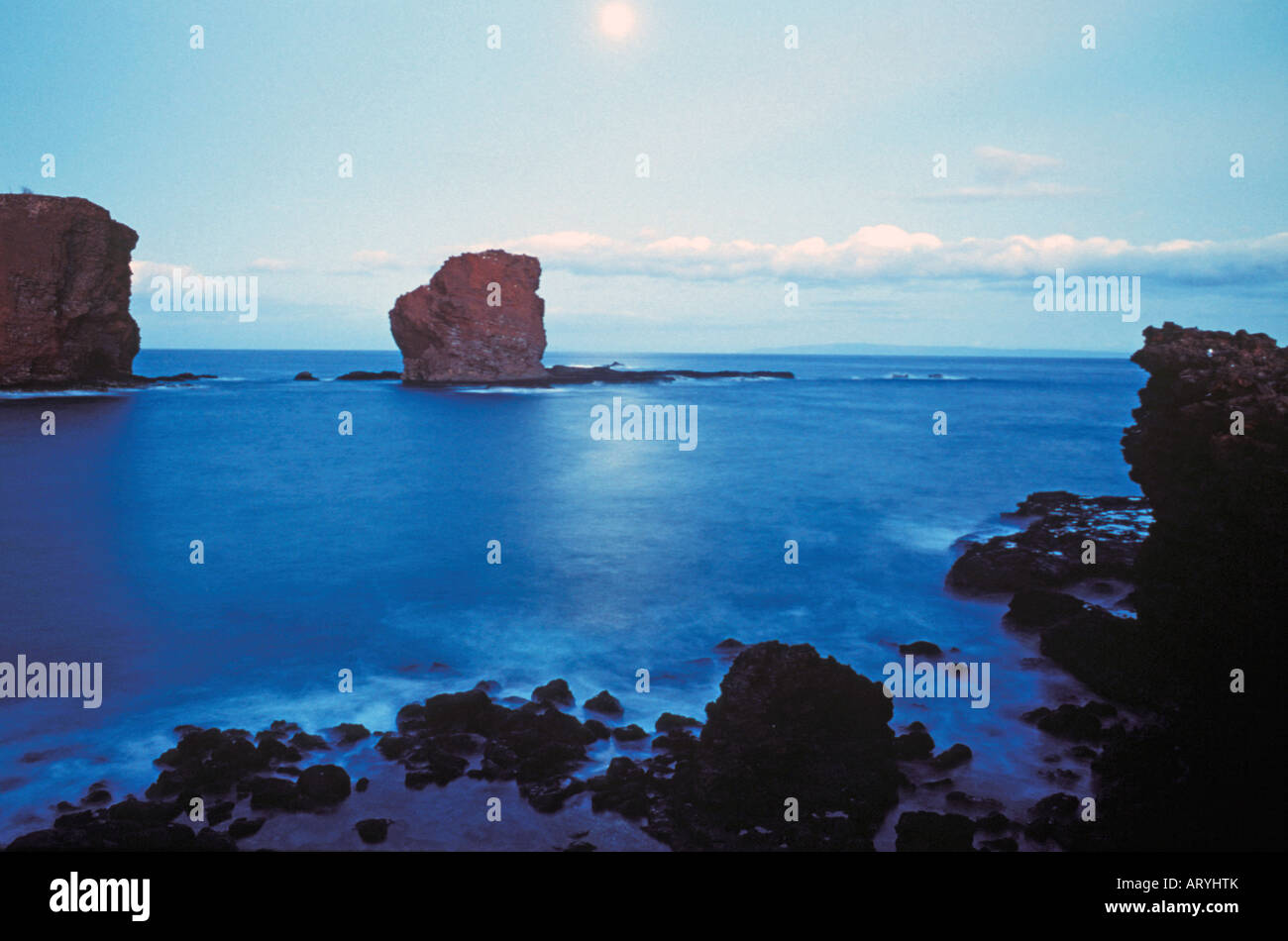 Puupehe Island (Sweetheart Rock) off the coast of Lanai Stock Photo - Alamy