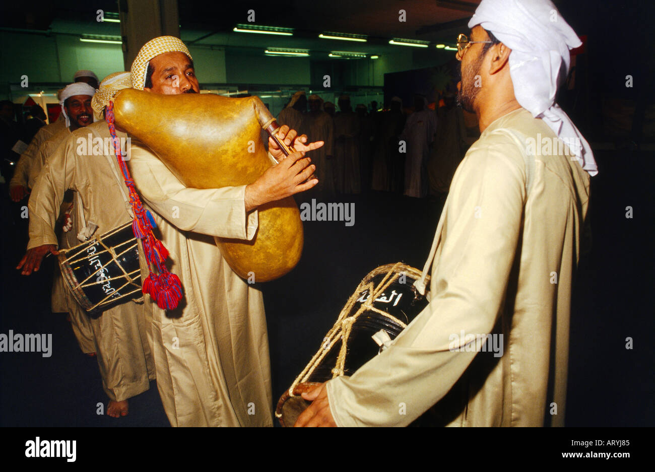 Musicians UAE Bagpipes & Drums Stock Photo - Alamy