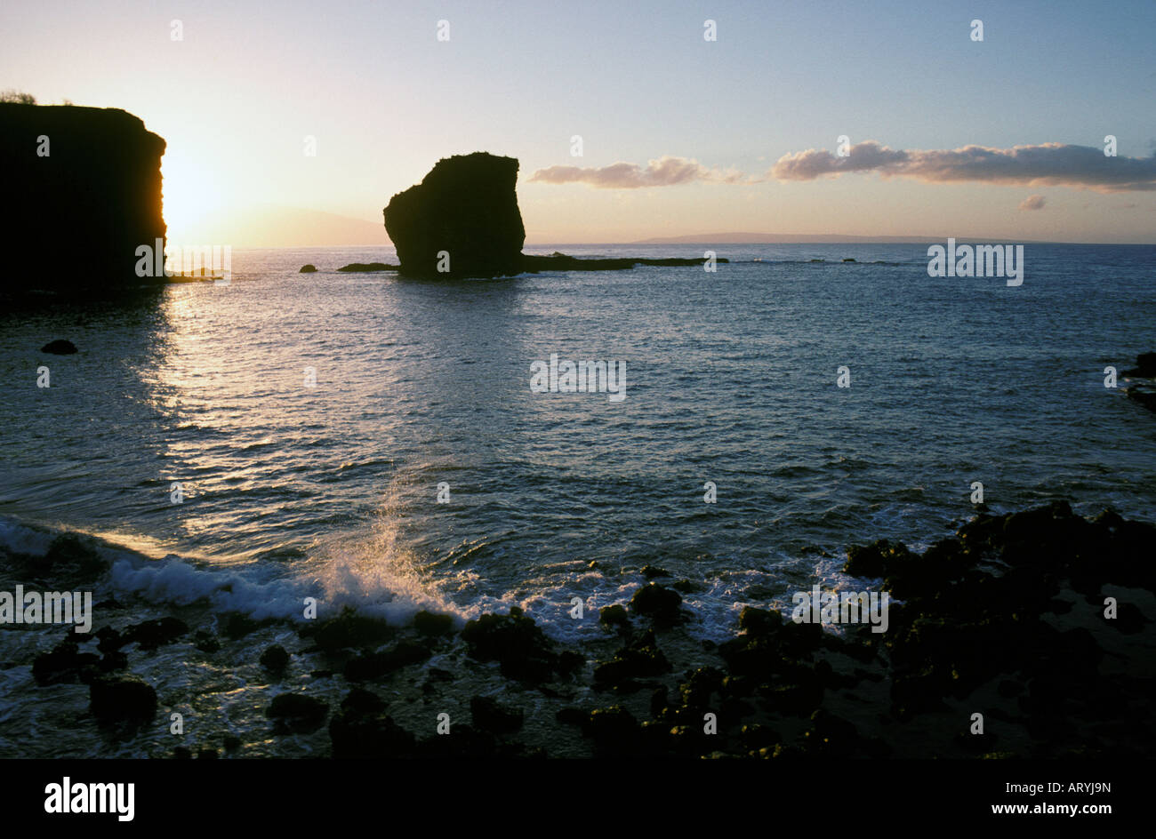 Puupehe Island (Sweetheart Rock) off the coast of Lanai Stock Photo - Alamy