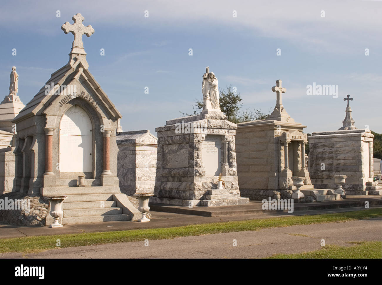 Metairie cemetery new orleans hi-res stock photography and images - Alamy