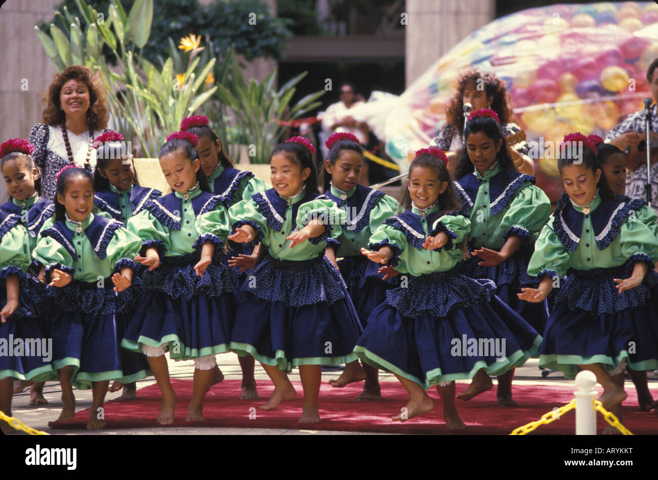 Keiki (child) hula at Tamarind Park, Honolulu Stock Photo - Alamy