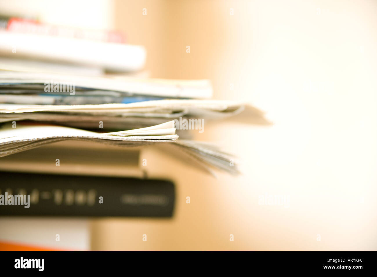 Stacking up books hi-res stock photography and images - Alamy