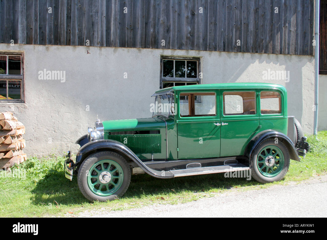 Old mercedes car hi-res stock photography and images - Alamy