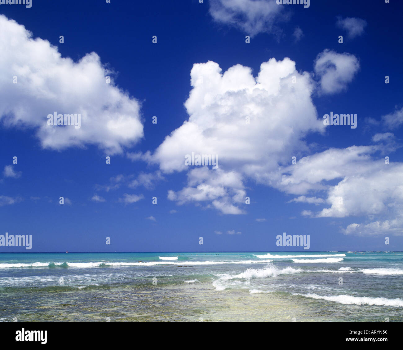 Hawaii beach scene from above hi-res stock photography and images - Alamy
