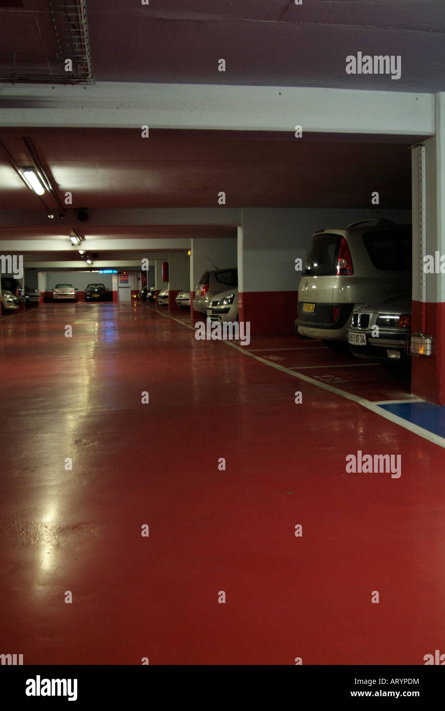 Underground under ground hi-res stock photography and images - Alamy