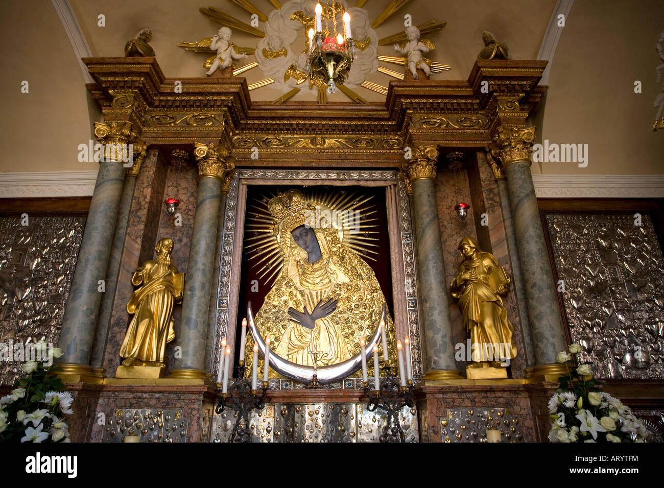 The icon of the virgin in the 16th century Gates of Dawn in Vilnius ...