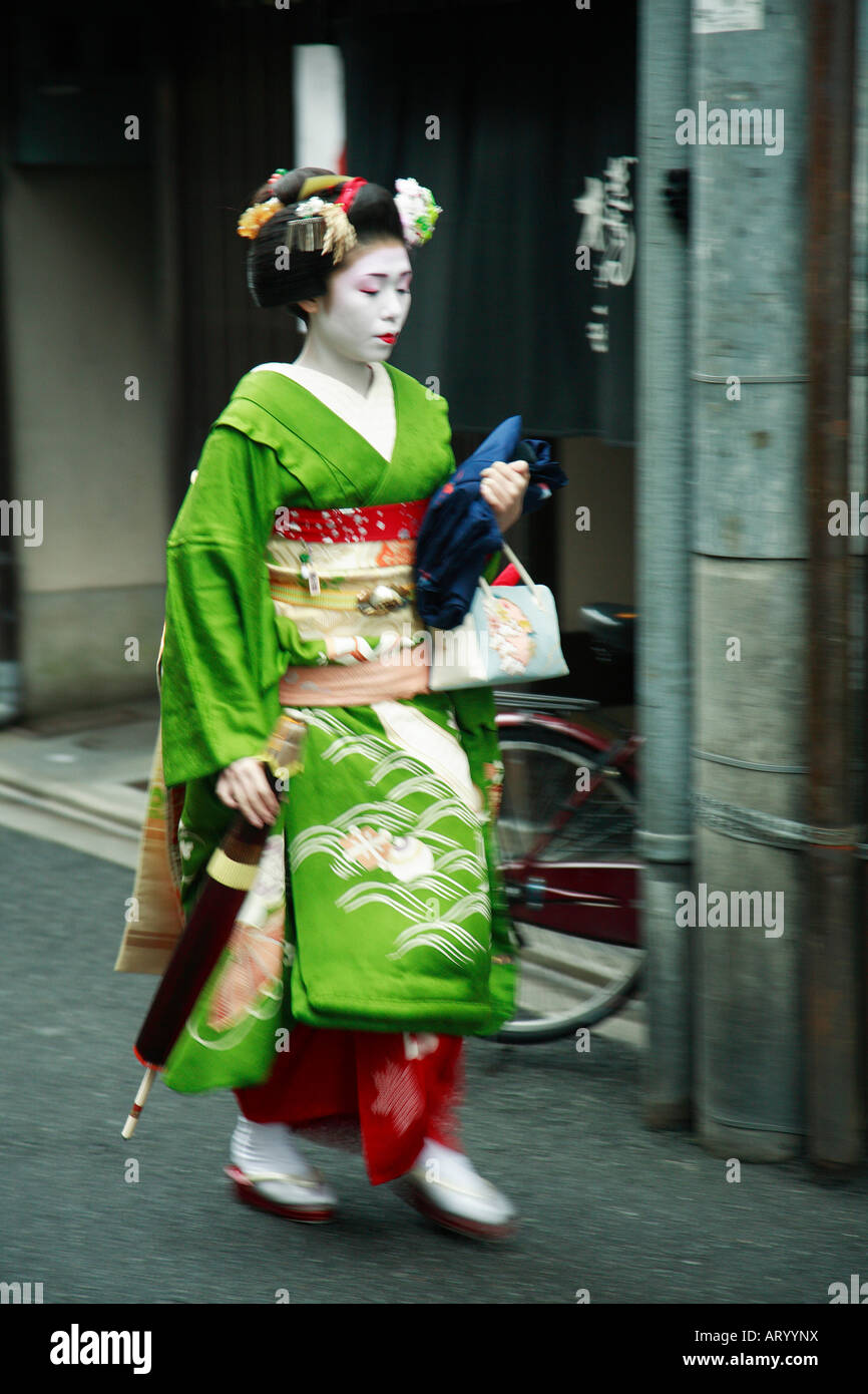 Japan Kansai Kyoto Gion area maiko apprentice geisha Stock Photo - Alamy