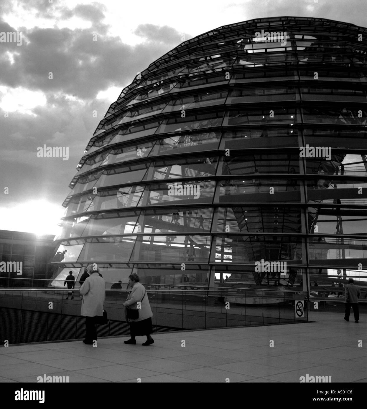 Dome roof terrace reichstag building hi-res stock photography and images - Alamy