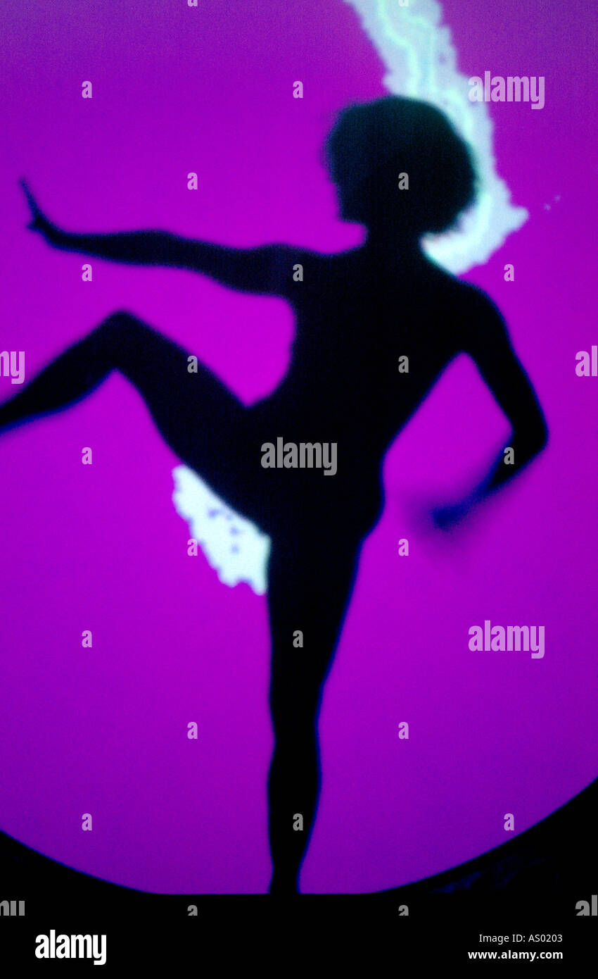 James bond silhouette hi-res stock photography and images - Alamy