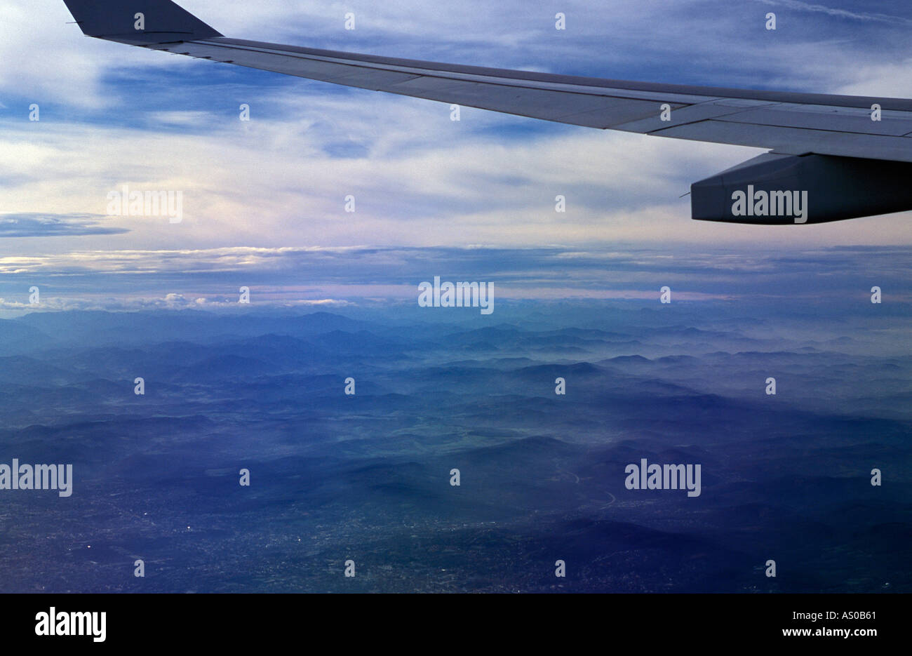 Over wing hi-res stock photography and images - Alamy