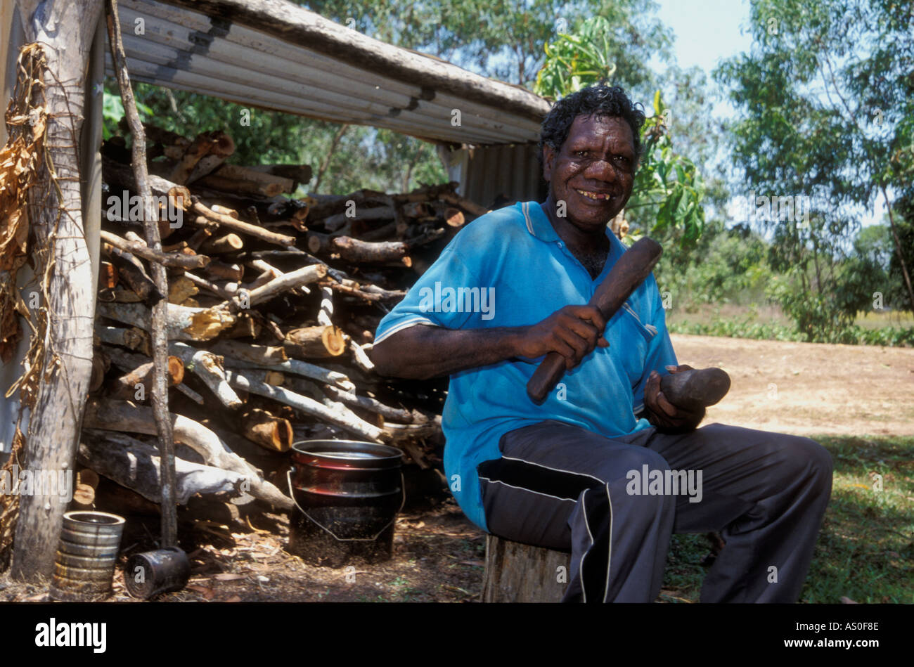 Clap sticks hi-res stock photography and images - Alamy