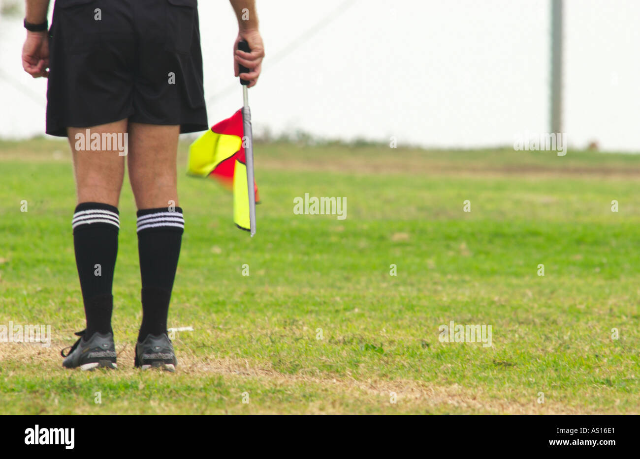 FOOTBALL FUTBOL SOCCER REFEREE FLAG Stock Photo - Alamy