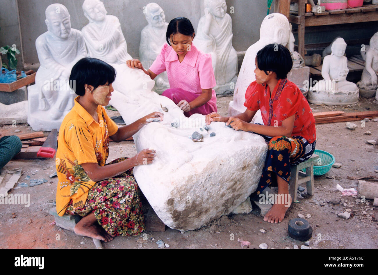 Myanmar Burma Mandalay Girls Sculpting A Marble Statue Stock Photo - Alamy