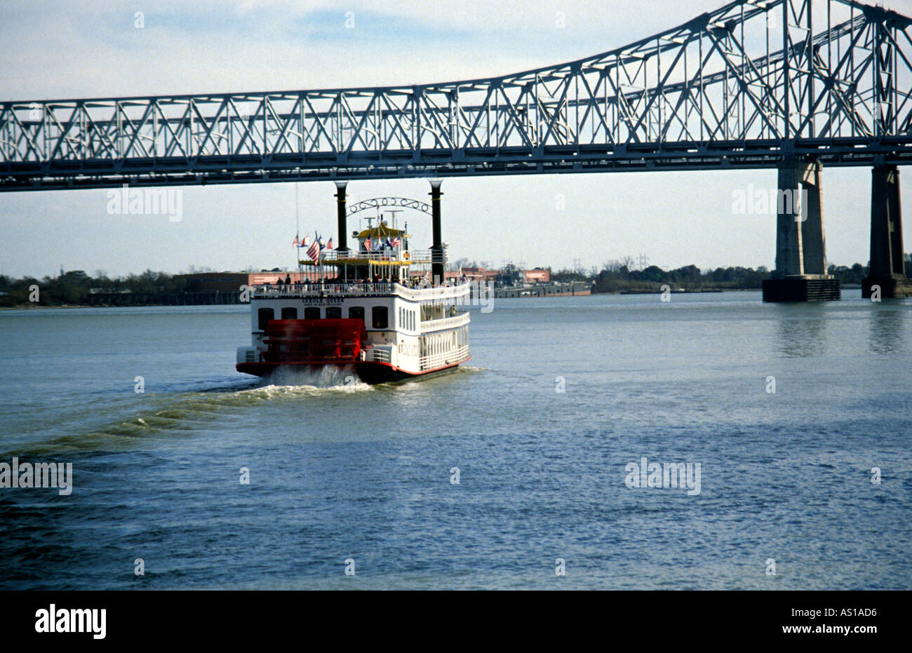 Steamer bridge hi-res stock photography and images - Alamy