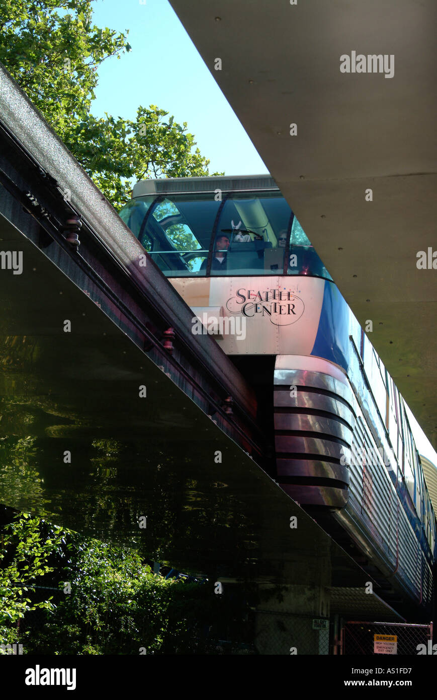 Seattle center monorail transport hi-res stock photography and images ...