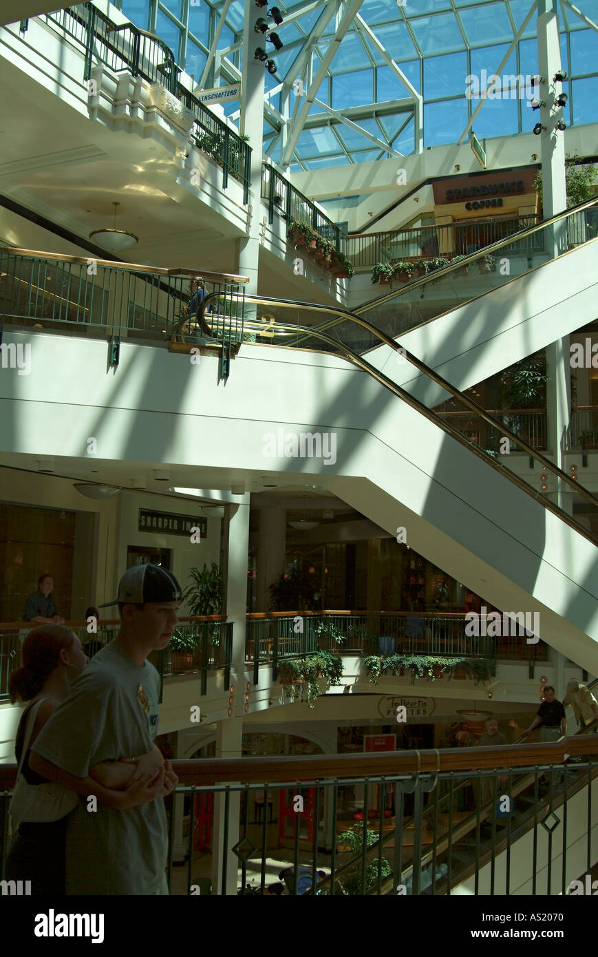 Portland oregon shops hi-res stock photography and images - Alamy