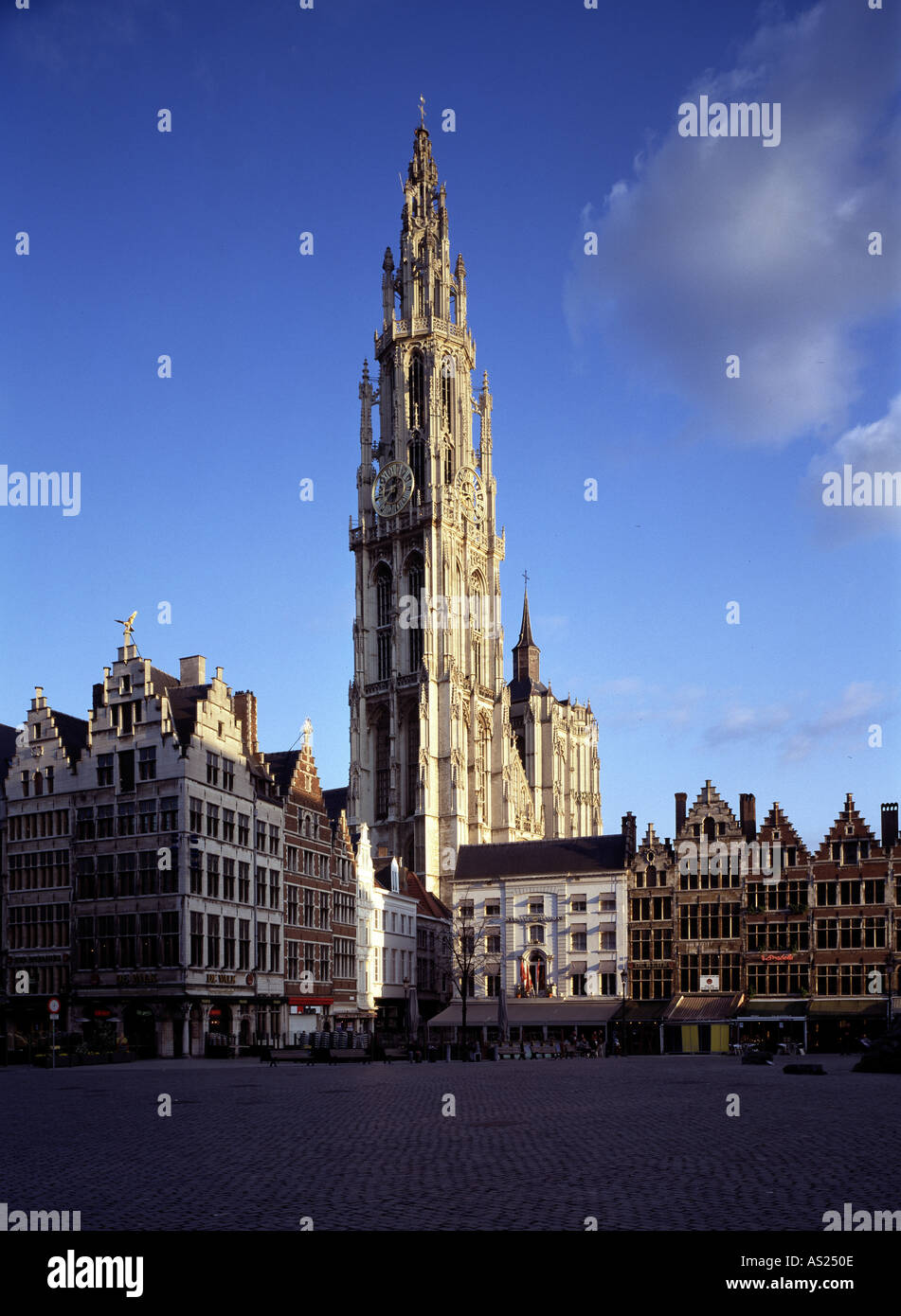 Historic antwerpen hi-res stock photography and images - Alamy