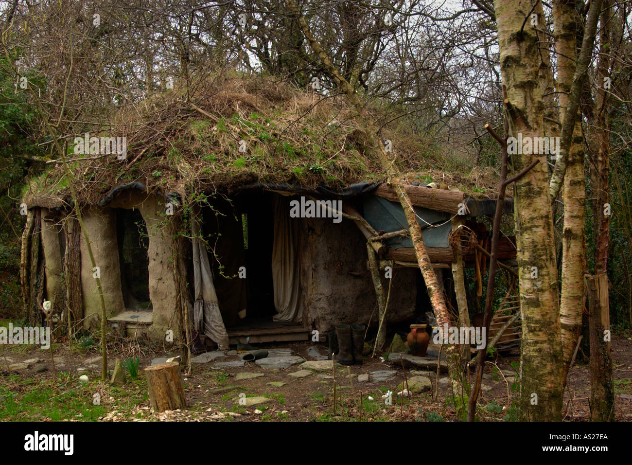 Hobbit house wales hi-res stock photography and images - Alamy