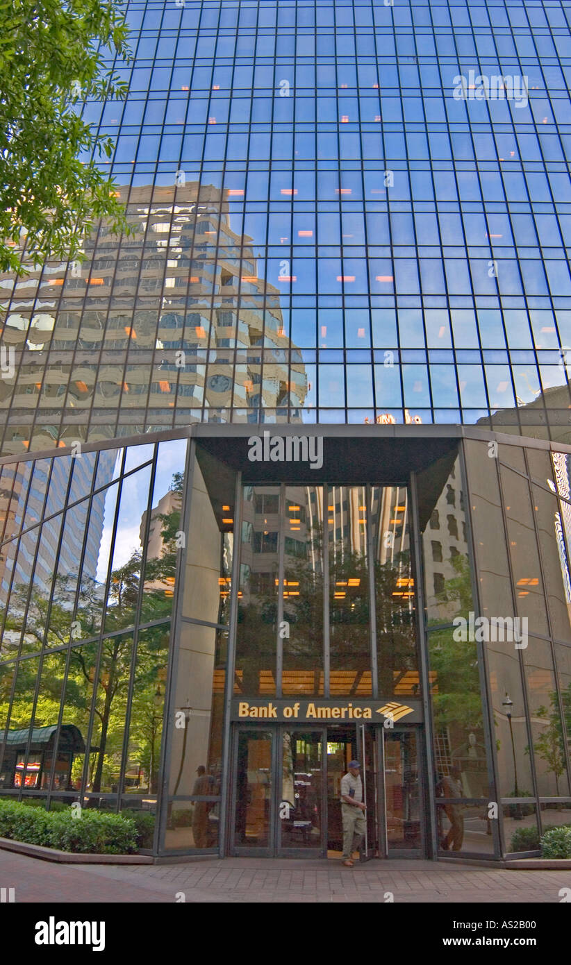 Charlotte nc high rise buildings hi-res stock photography and images ...