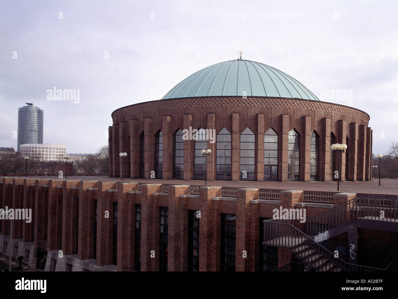 Tonhalle dusseldorf konzerthaus hi-res stock photography and images - Alamy