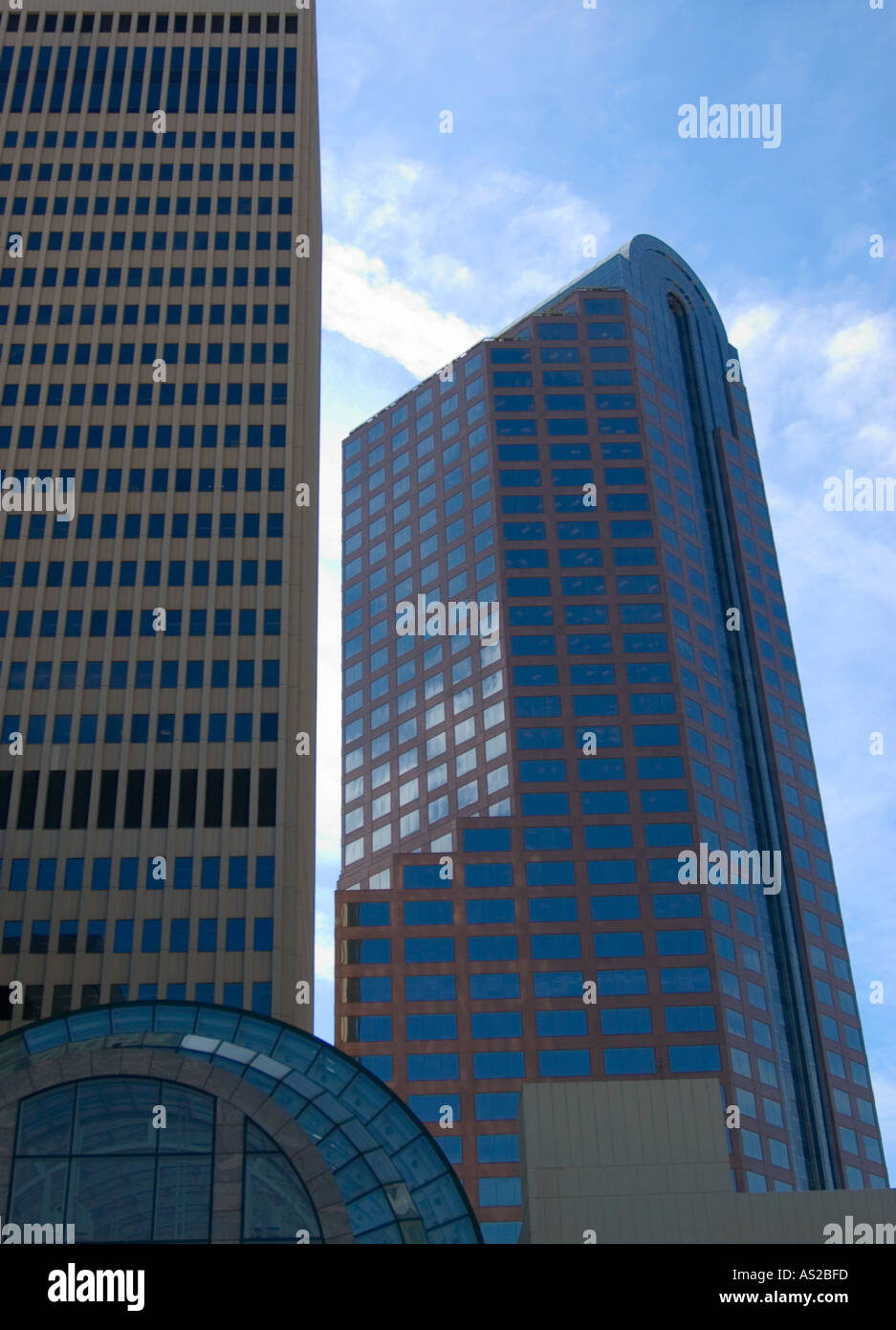Charlotte nc high rise buildings hi-res stock photography and images ...
