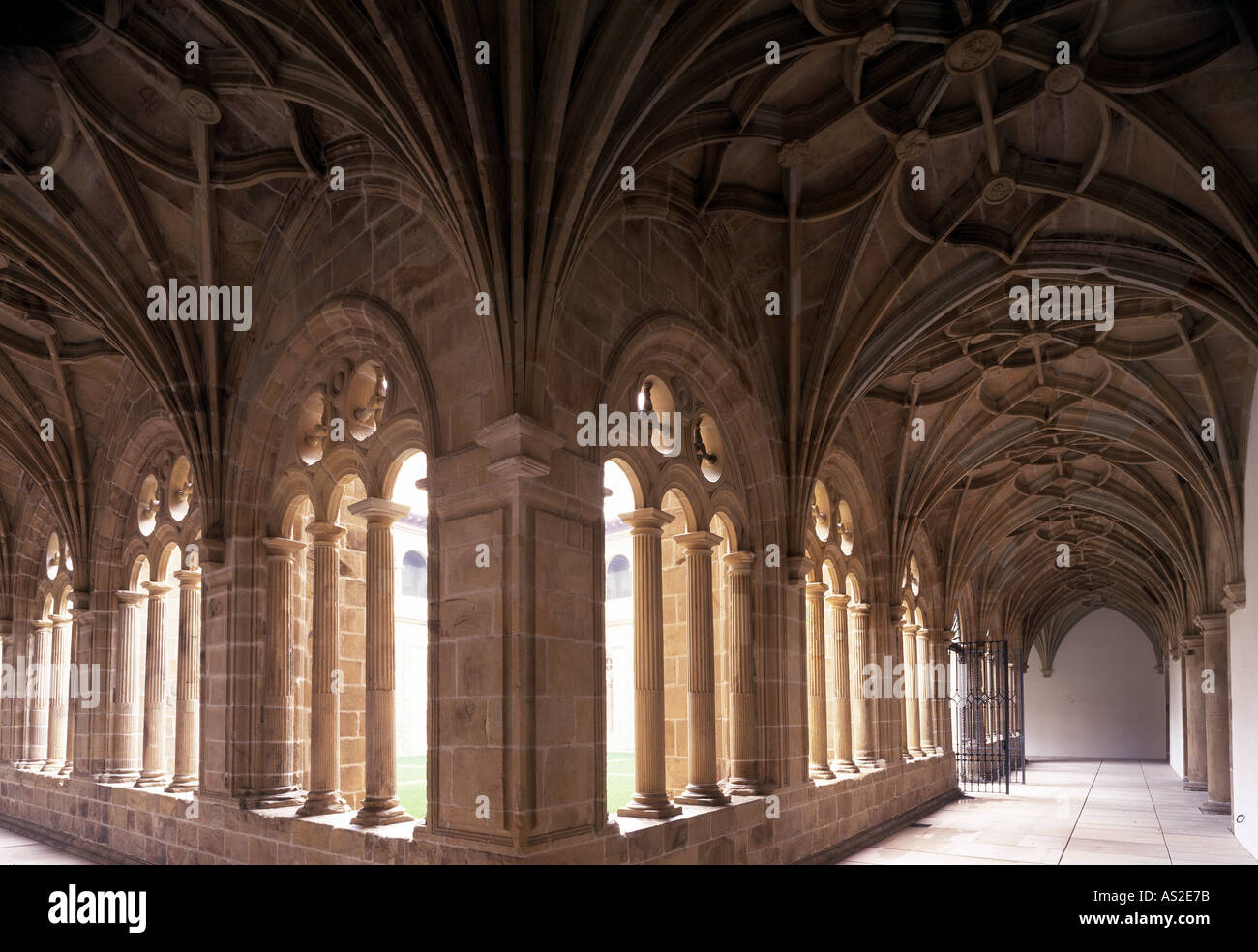 San Sebastian, Museo de San Telmo, Kreuzgang Stock Photo - Alamy