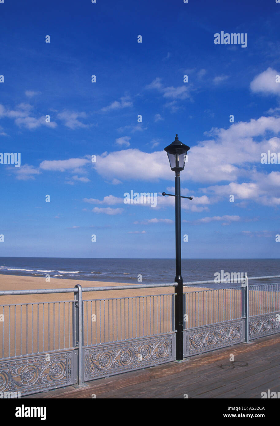 Skegness boardwalk pier hi-res stock photography and images - Alamy