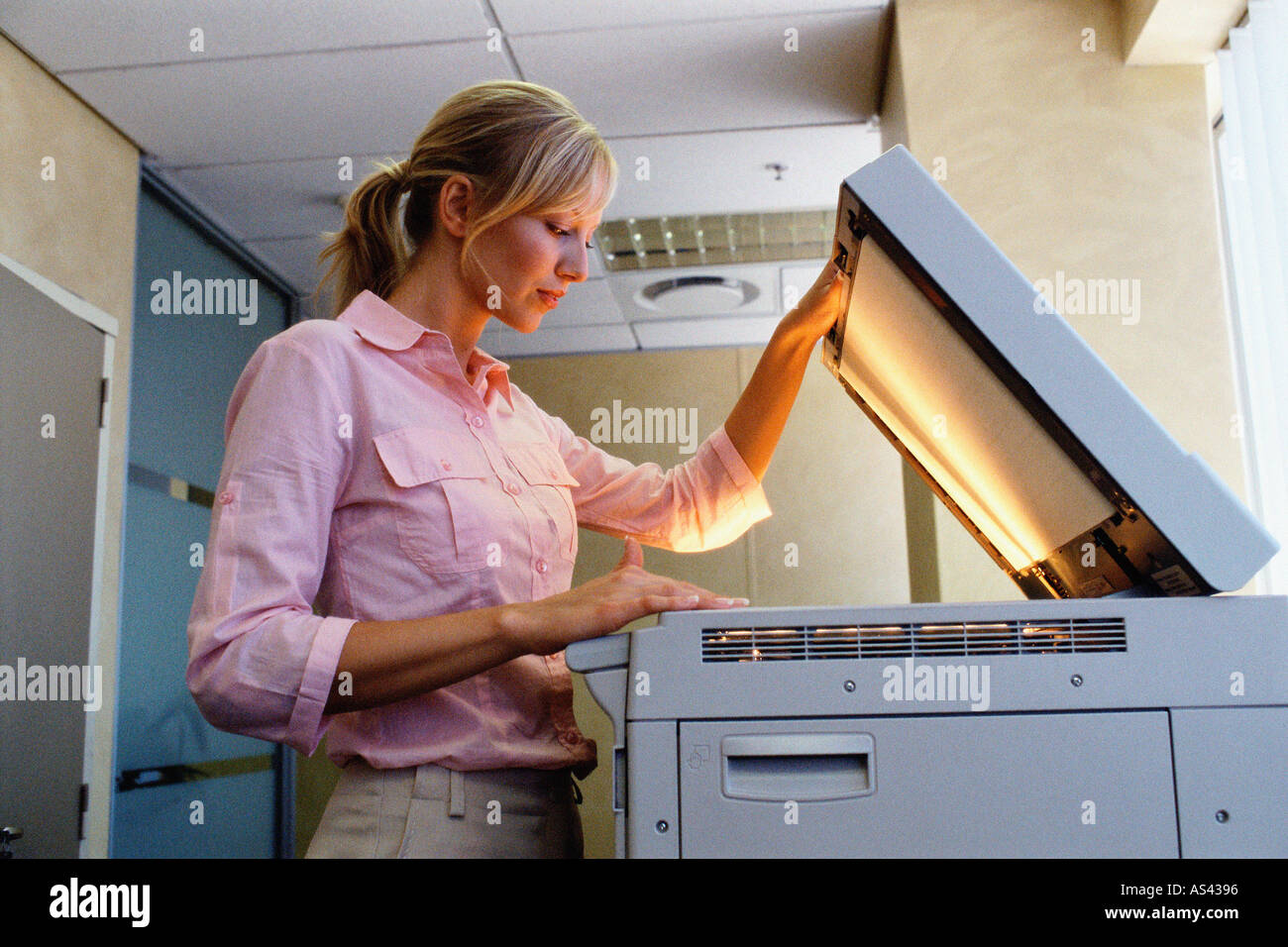 Photocopier hi-res stock photography and images - Alamy