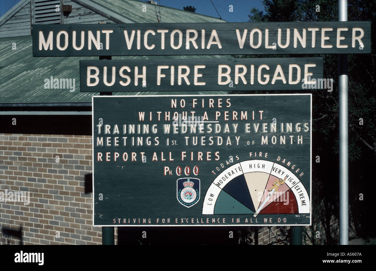 Mount Victoria Voluteer Bush Fire Brigade warning sign Blue Mountains ...