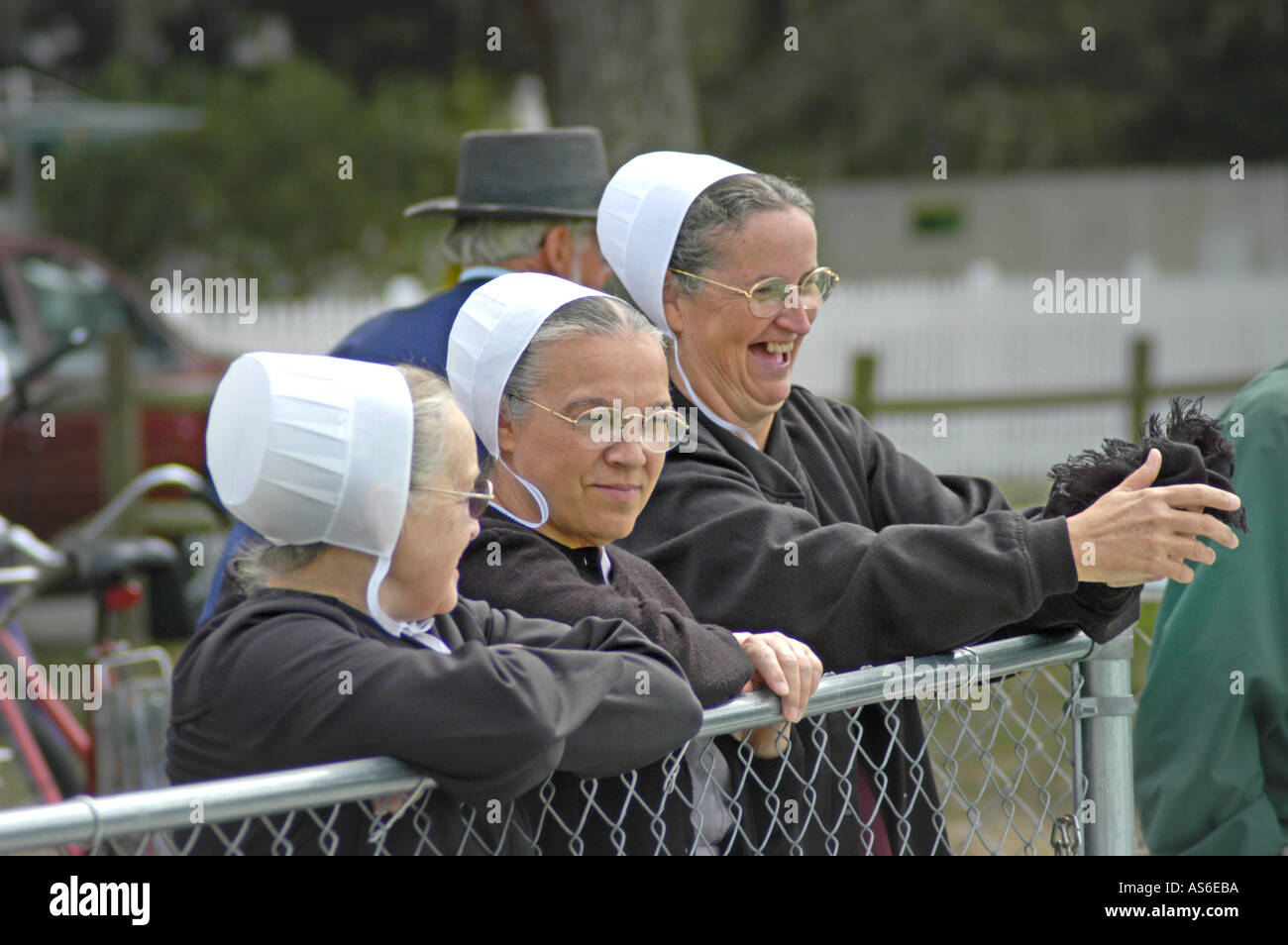 Traditional mennonite clothing hi-res stock photography and images - Alamy