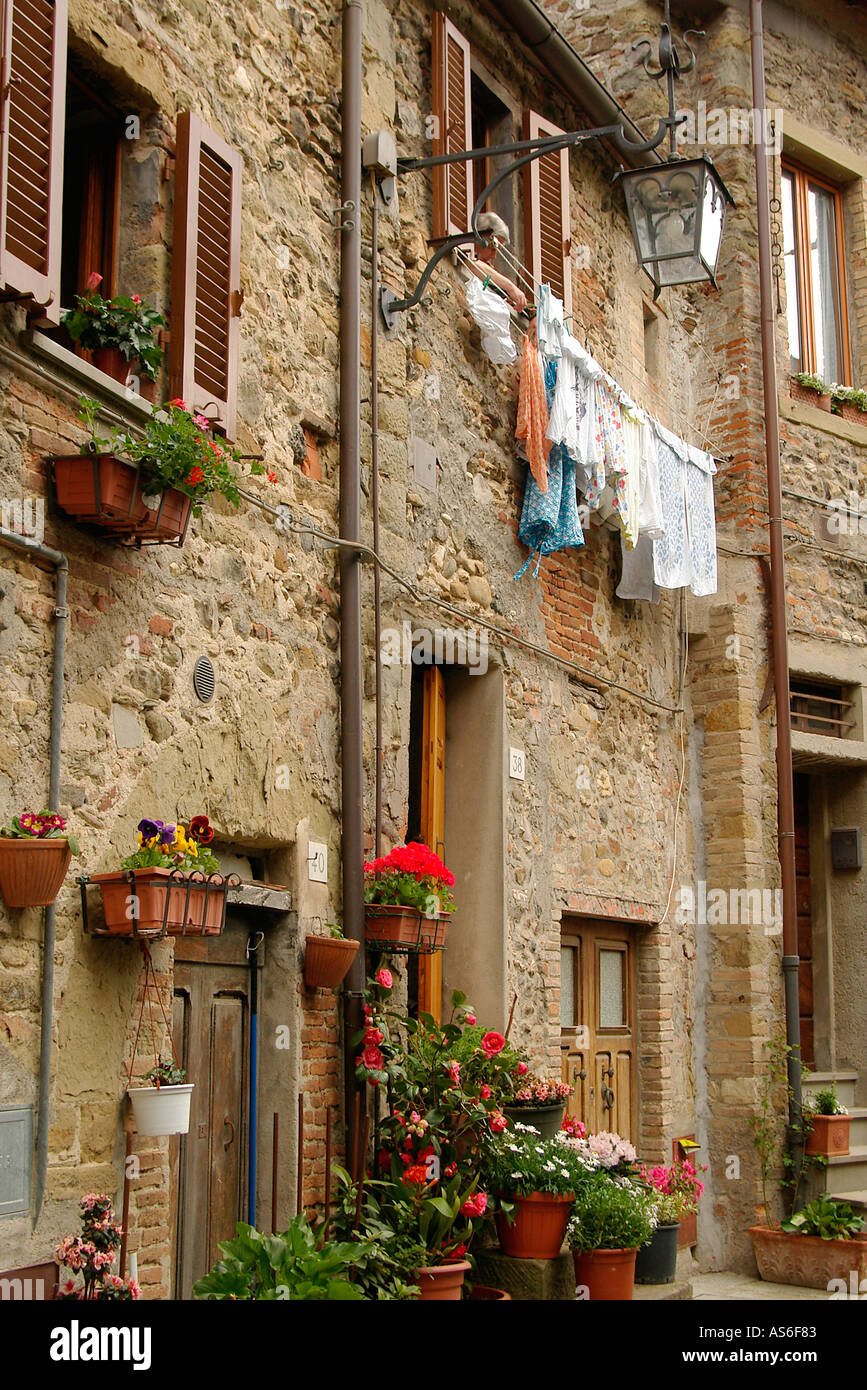 Italian washing hi-res stock photography and images - Alamy