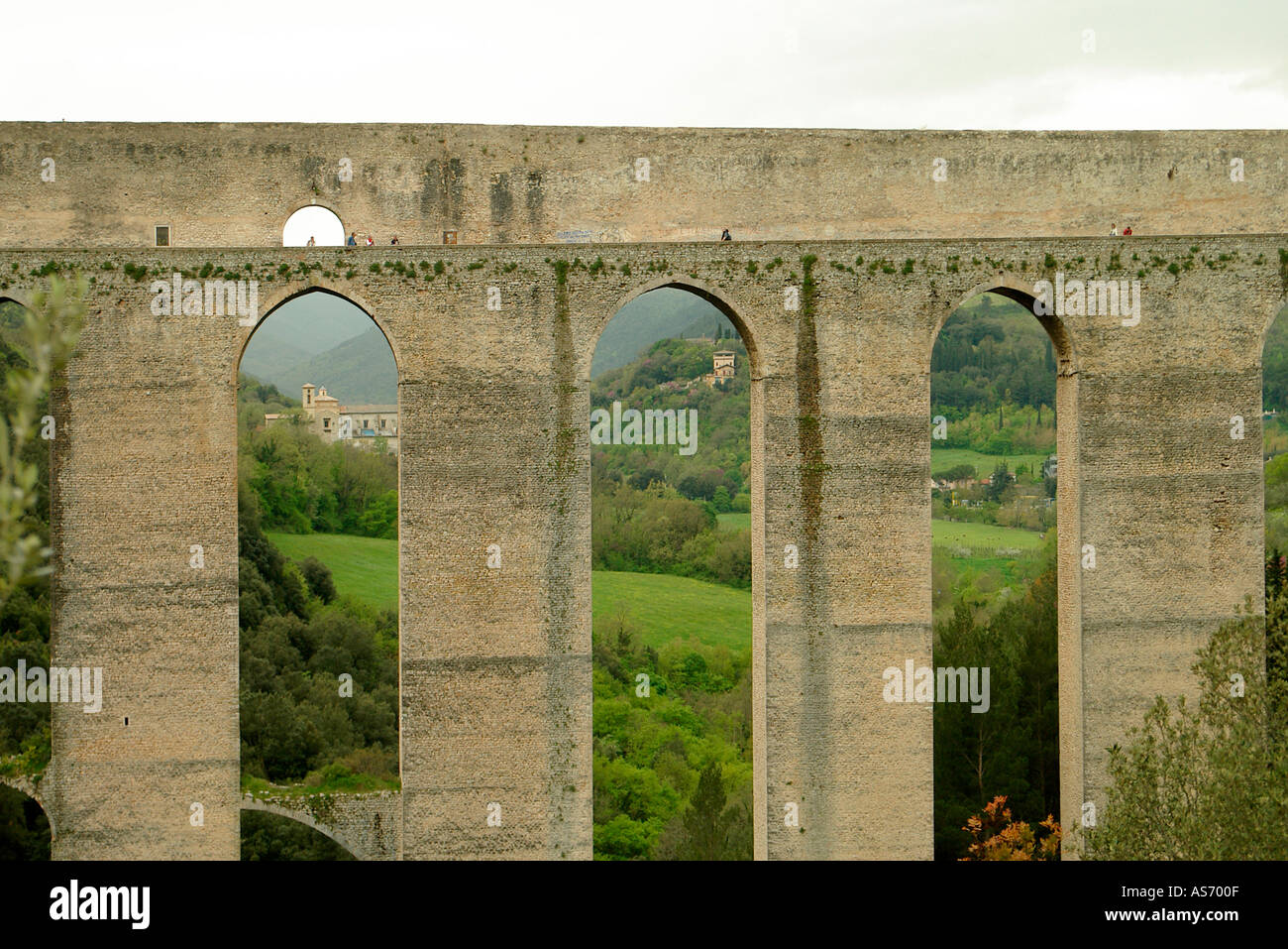 Medieval bridge and Viaduct Spoleto Italy Stock Photo - Alamy