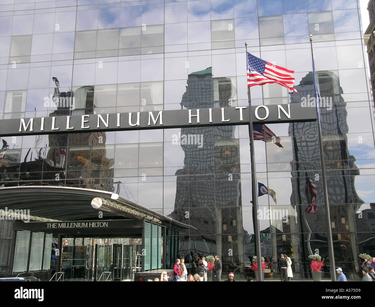Millenium hilton new york hi-res stock photography and images - Alamy