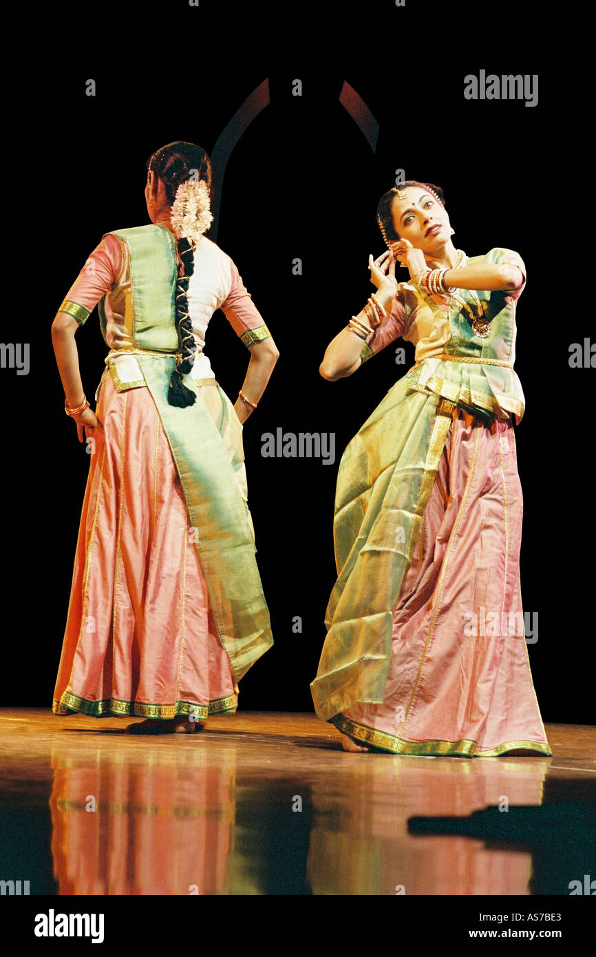 Two Indian Classical Dancers from Nityabharati Pune students of Rohini ...