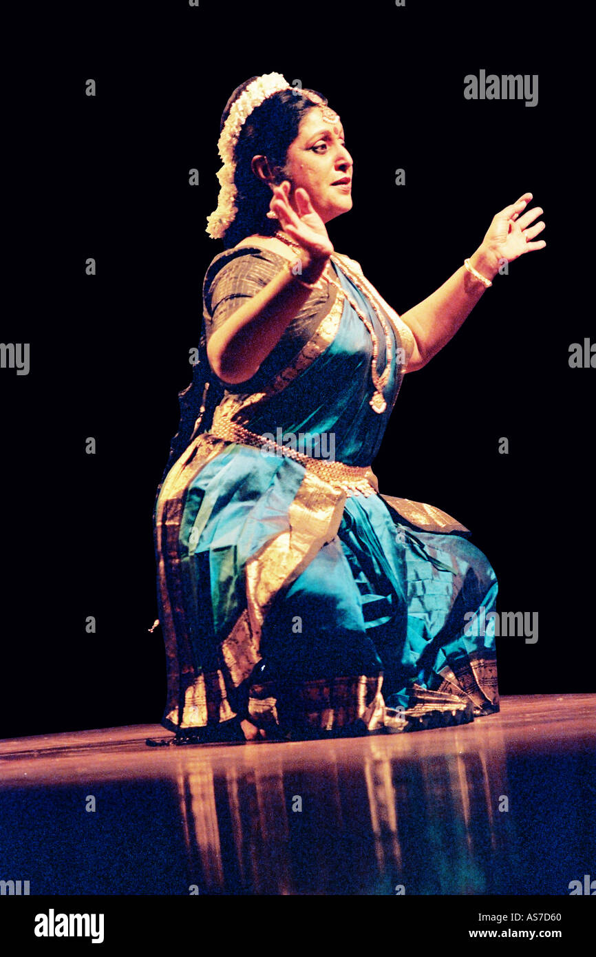 Indian Classical Dancer Chitra Visweswaran performing a solo Bharat ...